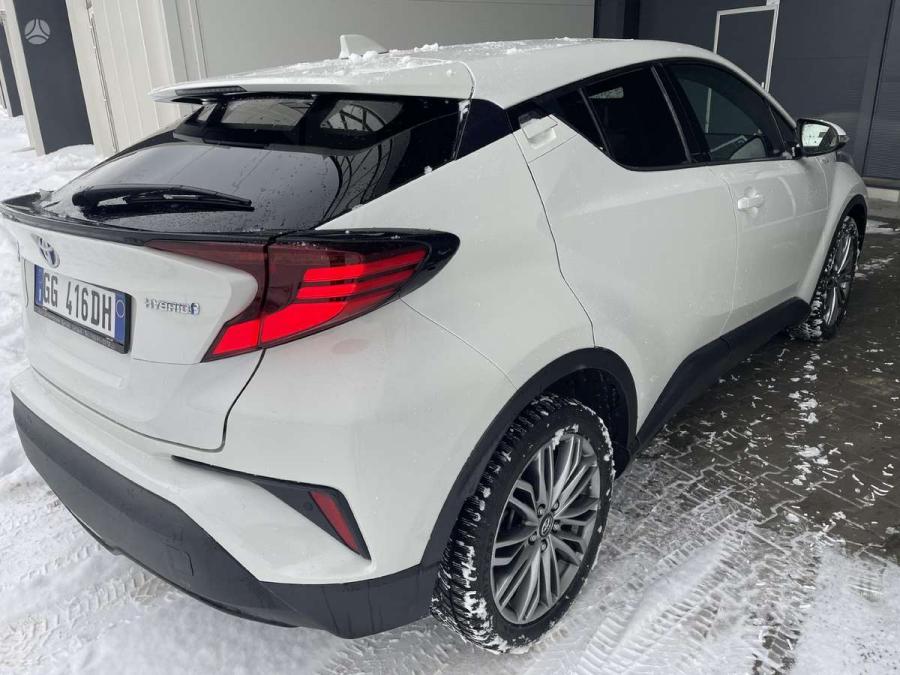 Balts Toyota C-HR 2021 Viļņa, ar dzinēja tilpumu 1.80 L un nobraukumu 23 tūkst. km par 19999 €, foto 21 vietnē AUTOMOTO.COM.LV