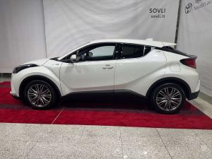 Белый Тойота C-HR 2021 в Шяуляй, объемом двигателя 1.80 л и пробегом 60 тыс. км за 22900 €, фото 5 на AUTOMOTO.COM.LV