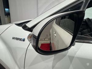 Белый Тойота C-HR 2021 в Шяуляй, объемом двигателя 1.80 л и пробегом 60 тыс. км за 22900 €, фото 11 на AUTOMOTO.COM.LV