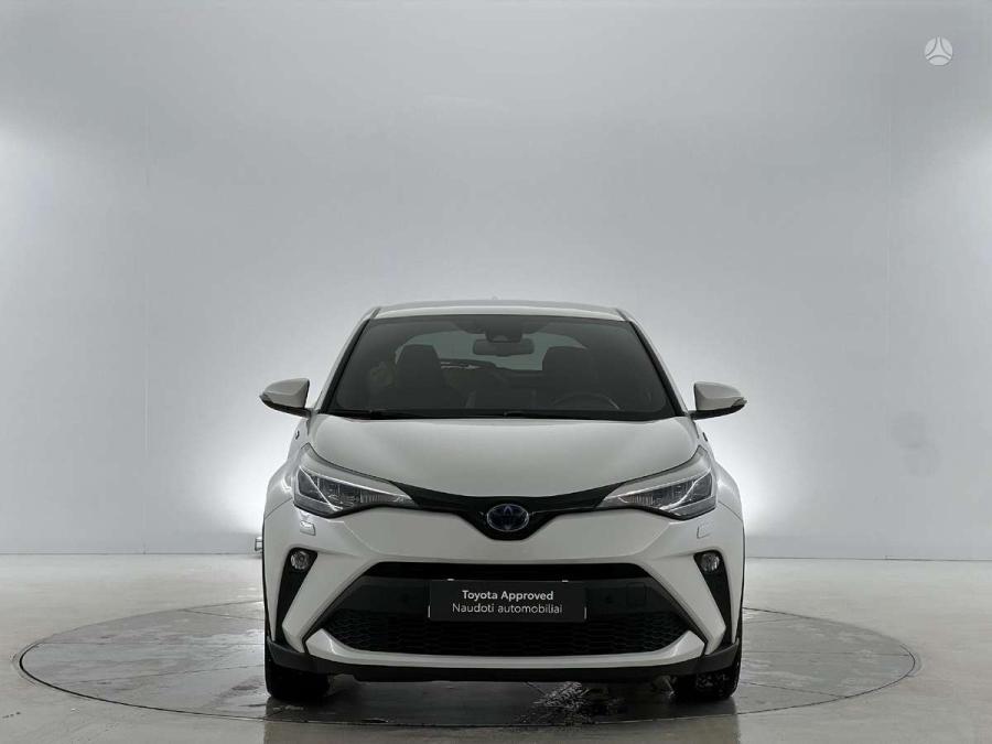Balts Toyota C-HR 2021 Viļņa, ar dzinēja tilpumu 1.80 L un nobraukumu 112 tūkst. km par 20900 €, foto 4 vietnē AUTOMOTO.COM.LV