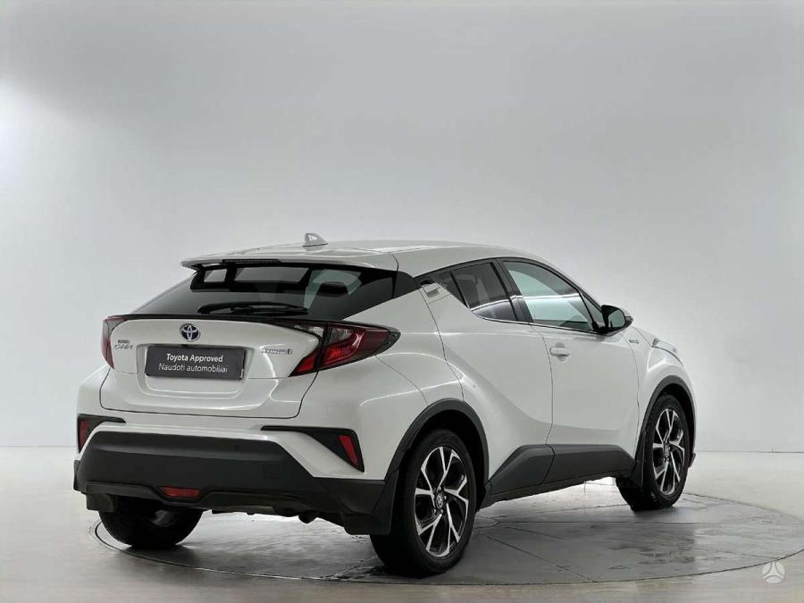 Balts Toyota C-HR 2021 Viļņa, ar dzinēja tilpumu 1.80 L un nobraukumu 112 tūkst. km par 20900 €, foto 17 vietnē AUTOMOTO.COM.LV