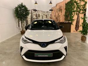 Белый Тойота C-HR 2021 в Паневежис, объемом двигателя 1.80 л и пробегом 140 тыс. км за 19990 €, фото 2 на AUTOMOTO.COM.LV