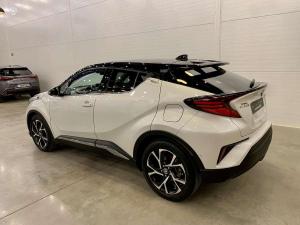Белый Тойота C-HR 2021 в Паневежис, объемом двигателя 1.80 л и пробегом 140 тыс. км за 19990 €, фото 4 на AUTOMOTO.COM.LV