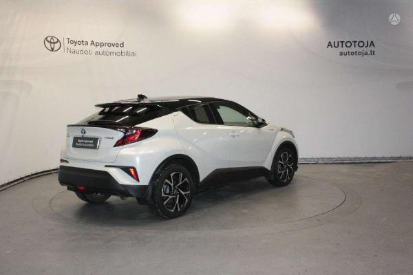 Balts Toyota C-HR 2021 Kauņa, ar dzinēja tilpumu 1.80 L un nobraukumu 82 tūkst. km par 22900 €, foto 2 vietnē AUTOMOTO.COM.LV