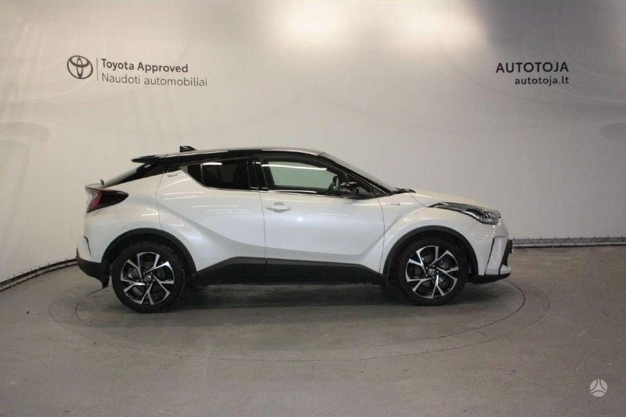 Balts Toyota C-HR 2021 Kauņa, ar dzinēja tilpumu 1.80 L un nobraukumu 82 tūkst. km par 22900 €, foto 16 vietnē AUTOMOTO.COM.LV