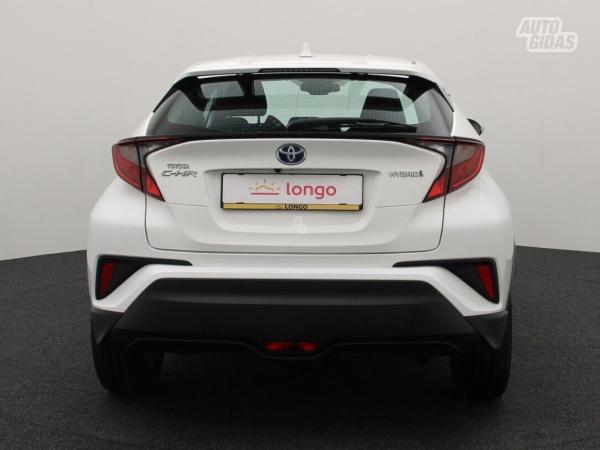 Balts Toyota C-HR 2021 Viļņa, ar dzinēja tilpumu 1.80 L un nobraukumu 124 tūkst. km par 18699 €, foto 5 vietnē AUTOMOTO.COM.LV