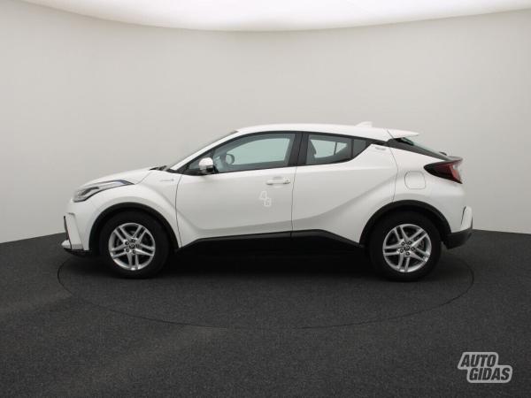 Balts Toyota C-HR 2021 Viļņa, ar dzinēja tilpumu 1.80 L un nobraukumu 124 tūkst. km par 18699 €, foto 6 vietnē AUTOMOTO.COM.LV