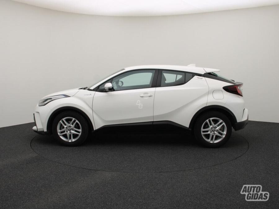 Balts Toyota C-HR 2021 Viļņa, ar dzinēja tilpumu 1.80 L un nobraukumu 124 tūkst. km par 18699 €, foto 6 vietnē AUTOMOTO.COM.LV