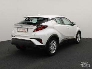 Balts Toyota C-HR 2021 Viļņa, ar dzinēja tilpumu 1.80 L un nobraukumu 124 tūkst. km par 18699 €, foto 8 vietnē AUTOMOTO.COM.LV