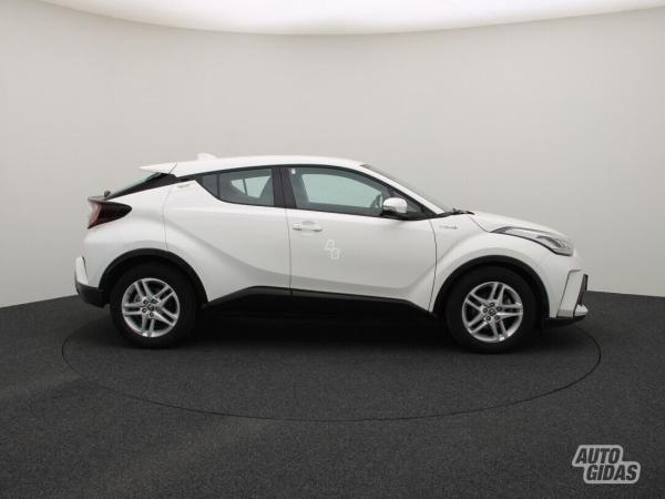 Balts Toyota C-HR 2021 Viļņa, ar dzinēja tilpumu 1.80 L un nobraukumu 124 tūkst. km par 18699 €, foto 9 vietnē AUTOMOTO.COM.LV