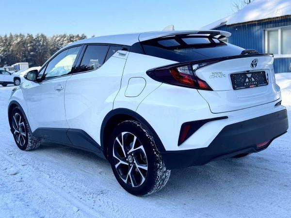 Белый Тойота C-HR 2021 в Вильнюс, объемом двигателя 1.80 л и пробегом 66 тыс. км за 20950 €, фото 5 на AUTOMOTO.COM.LV