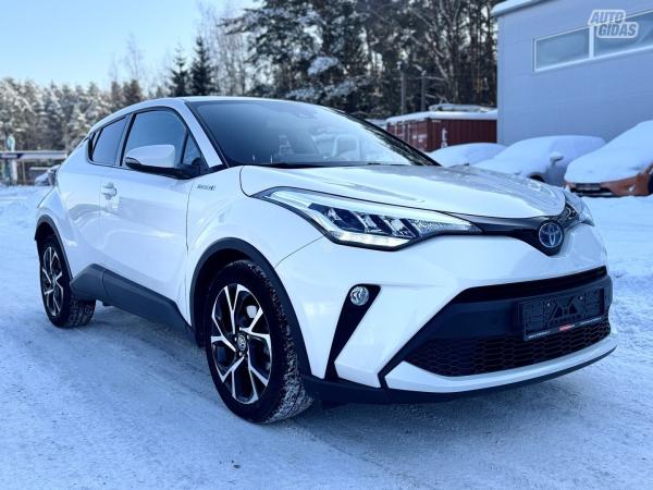Balts Toyota C-HR 2021 Viļņa, ar dzinēja tilpumu 1.80 L un nobraukumu 66 tūkst. km par 20950 €, foto 2 vietnē AUTOMOTO.COM.LV