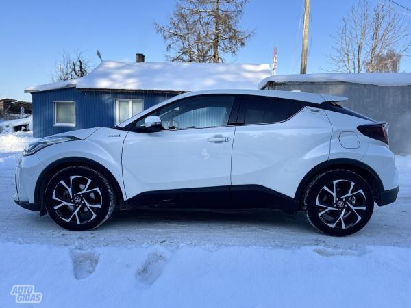 Balts Toyota C-HR 2021 Viļņa, ar dzinēja tilpumu 1.80 L un nobraukumu 66 tūkst. km par 20950 €, foto 5 vietnē AUTOMOTO.COM.LV