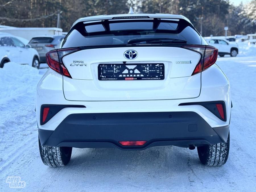 Balts Toyota C-HR 2021 Viļņa, ar dzinēja tilpumu 1.80 L un nobraukumu 66 tūkst. km par 20950 €, foto 7 vietnē AUTOMOTO.COM.LV