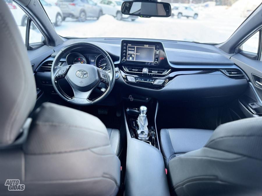 Balts Toyota C-HR 2021 Viļņa, ar dzinēja tilpumu 1.80 L un nobraukumu 66 tūkst. km par 20950 €, foto 24 vietnē AUTOMOTO.COM.LV