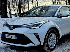 Белый Тойота C-HR 2021 в Таураге, объемом двигателя 1.80 л и пробегом 178 тыс. км за 14500 €, фото  на AUTOMOTO.COM.LV