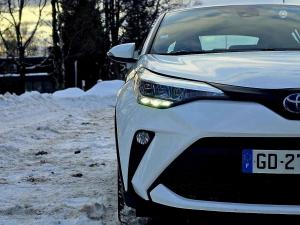White Toyota C-HR 2021 in Taurage, with an engine capacity of 1.80 L and mileage of 178 thousand km for 14500 €, photo 10 on AUTOMOTO.COM.LV