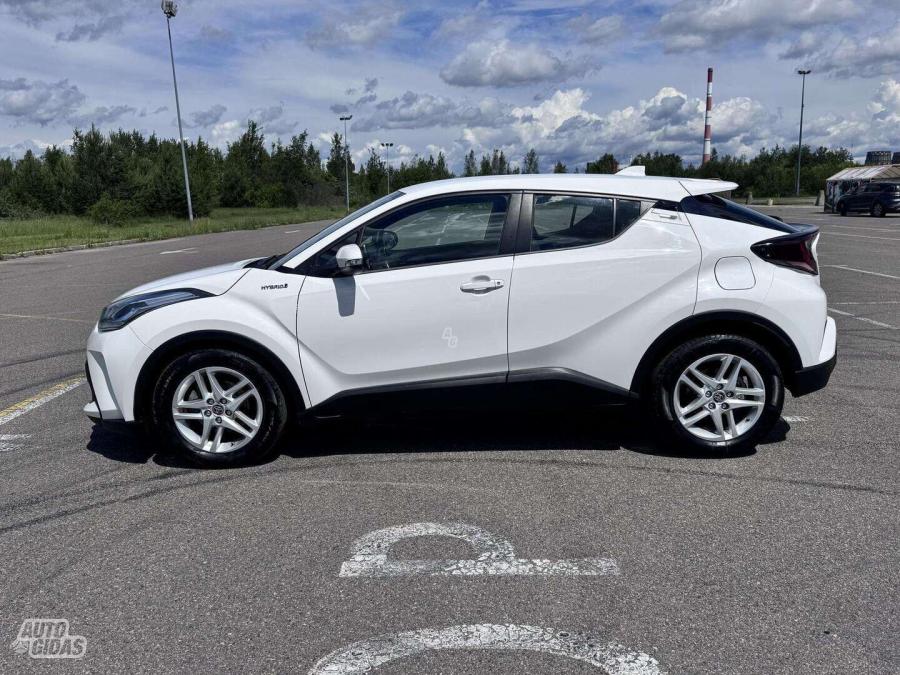 Белый Тойота C-HR 2021 в Вильнюс, объемом двигателя 1.80 л и пробегом 168 тыс. км за 17950 €, фото 6 на AUTOMOTO.COM.LV
