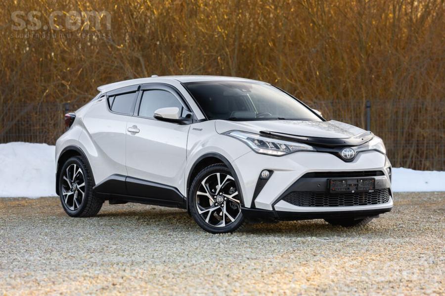 Balts Toyota C-HR 2021 Jelgava, ar dzinēja tilpumu 2.00 L un nobraukumu 0 tūkst. km par 19500 €, foto 4 vietnē AUTOMOTO.COM.LV