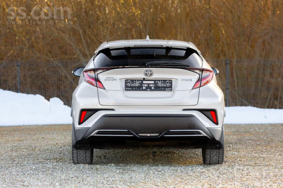 Balts Toyota C-HR 2021 Jelgava, ar dzinēja tilpumu 2.00 L un nobraukumu 0 tūkst. km par 19500 €, foto 7 vietnē AUTOMOTO.COM.LV