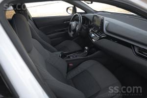 Balts Toyota C-HR 2021 Jelgava, ar dzinēja tilpumu 2.00 L un nobraukumu 0 tūkst. km par 19500 €, foto 10 vietnē AUTOMOTO.COM.LV