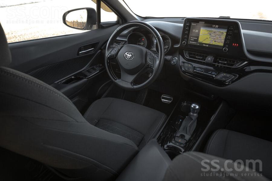 Balts Toyota C-HR 2021 Jelgava, ar dzinēja tilpumu 2.00 L un nobraukumu 0 tūkst. km par 19500 €, foto 12 vietnē AUTOMOTO.COM.LV