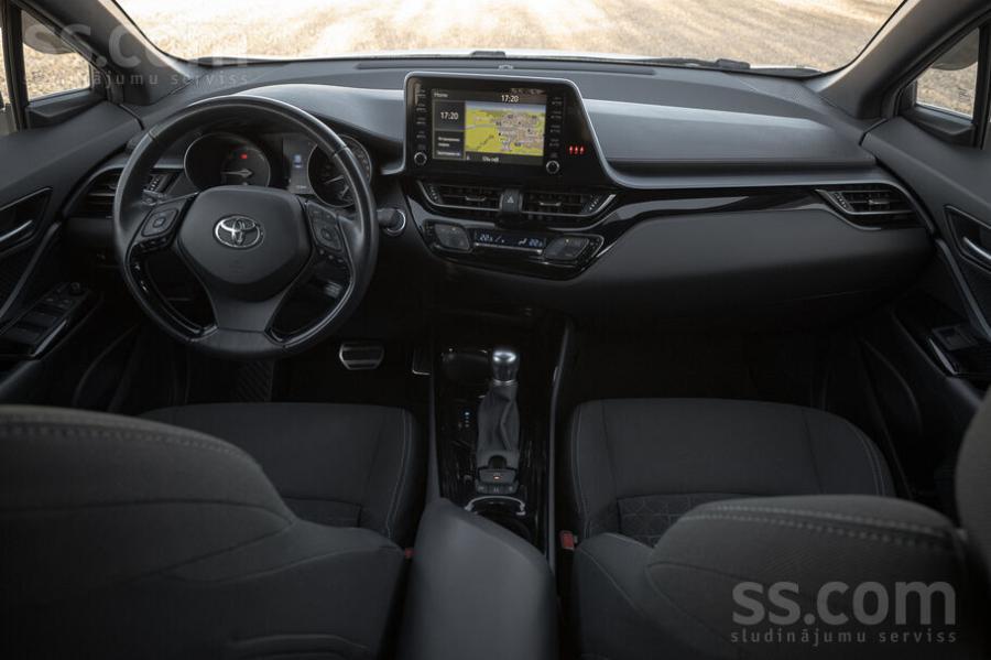 Balts Toyota C-HR 2021 Jelgava, ar dzinēja tilpumu 2.00 L un nobraukumu 0 tūkst. km par 19500 €, foto 13 vietnē AUTOMOTO.COM.LV