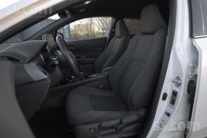Balts Toyota C-HR 2021 Jelgava, ar dzinēja tilpumu 2.00 L un nobraukumu 0 tūkst. km par 19500 €, foto 17 vietnē AUTOMOTO.COM.LV