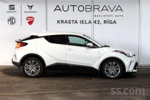 Белый Тойота C-HR 2021 в Рига, объемом двигателя 1.80 л и пробегом 30 тыс. км за 22490 €, фото 6 на AUTOMOTO.COM.LV