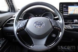 Белый Тойота C-HR 2021 в Рига, объемом двигателя 1.80 л и пробегом 30 тыс. км за 22490 €, фото 12 на AUTOMOTO.COM.LV