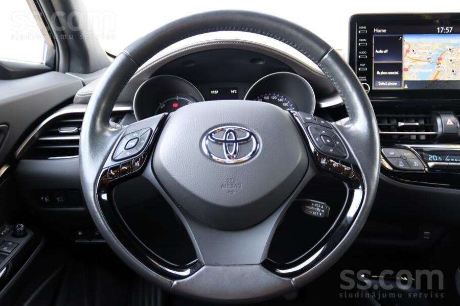 Белый Тойота C-HR 2021 в Рига, объемом двигателя 1.80 л и пробегом 30 тыс. км за 22490 €, фото 12 на AUTOMOTO.COM.LV