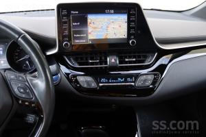 Белый Тойота C-HR 2021 в Рига, объемом двигателя 1.80 л и пробегом 30 тыс. км за 22490 €, фото 13 на AUTOMOTO.COM.LV