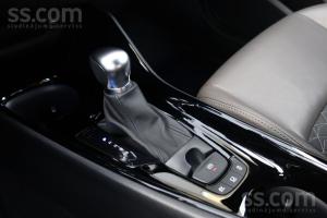 Белый Тойота C-HR 2021 в Рига, объемом двигателя 1.80 л и пробегом 30 тыс. км за 22490 €, фото 19 на AUTOMOTO.COM.LV