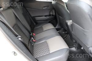 Белый Тойота C-HR 2021 в Рига, объемом двигателя 1.80 л и пробегом 30 тыс. км за 22490 €, фото 27 на AUTOMOTO.COM.LV