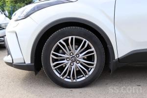 Белый Тойота C-HR 2021 в Рига, объемом двигателя 1.80 л и пробегом 30 тыс. км за 22490 €, фото 31 на AUTOMOTO.COM.LV