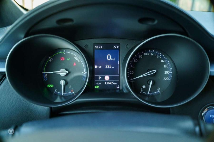 White Toyota C-HR 2021 in Vilnius, with an engine capacity of 1.99 L and mileage of 137 thousand km for 20500 €, photo 28 on AUTOMOTO.COM.LV