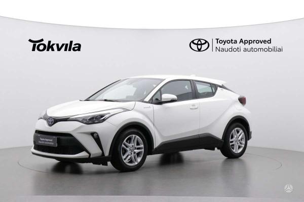 White Toyota C-HR 2021 in Vilnius, with an engine capacity of 1.80 L and mileage of 79 thousand km for 23900 €, photo 1 on AUTOMOTO.COM.LV