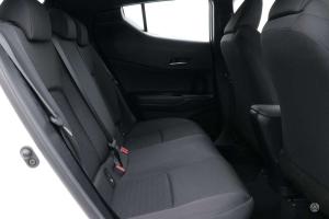 White Toyota C-HR 2021 in Vilnius, with an engine capacity of 1.80 L and mileage of 79 thousand km for 23900 €, photo 11 on AUTOMOTO.COM.LV