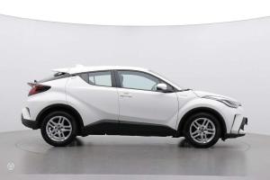 White Toyota C-HR 2021 in Vilnius, with an engine capacity of 1.80 L and mileage of 79 thousand km for 23900 €, photo 18 on AUTOMOTO.COM.LV