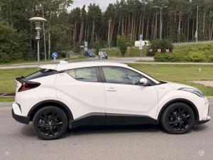 Белый Тойота C-HR 2021 в Вильнюс, объемом двигателя 1.80 л и пробегом 205 тыс. км за 16800 €, фото 8 на AUTOMOTO.COM.LV