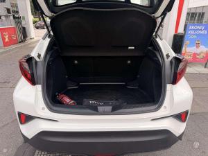 Белый Тойота C-HR 2021 в Вильнюс, объемом двигателя 1.80 л и пробегом 205 тыс. км за 16800 €, фото 16 на AUTOMOTO.COM.LV