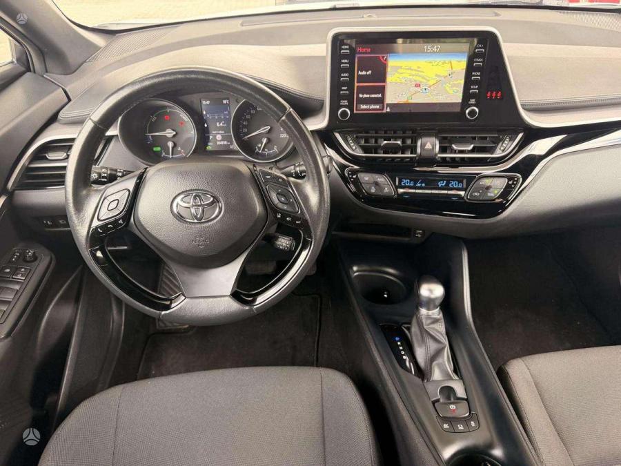 Белый Тойота C-HR 2021 в Вильнюс, объемом двигателя 1.80 л и пробегом 205 тыс. км за 16800 €, фото 22 на AUTOMOTO.COM.LV