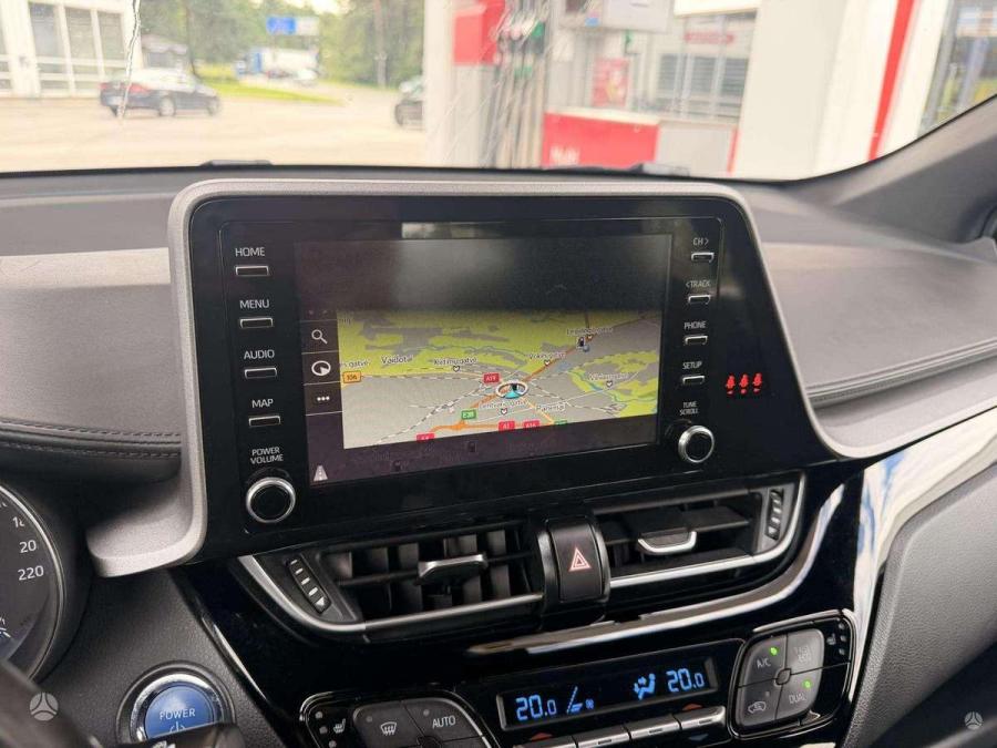 Белый Тойота C-HR 2021 в Вильнюс, объемом двигателя 1.80 л и пробегом 205 тыс. км за 16800 €, фото 27 на AUTOMOTO.COM.LV