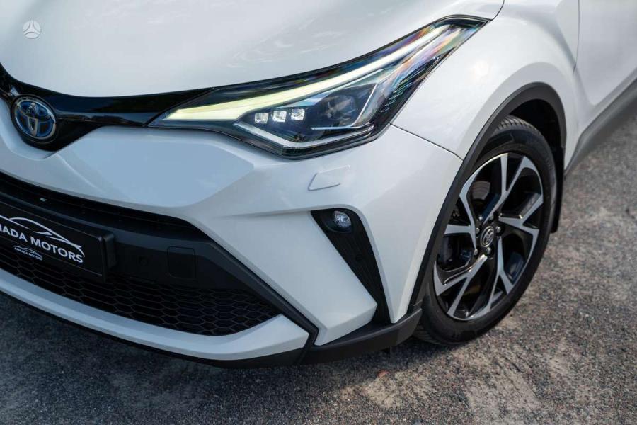Белый Тойота C-HR 2021 в Вильнюс, объемом двигателя 1.99 л и пробегом 86 тыс. км за 21900 €, фото 8 на AUTOMOTO.COM.LV