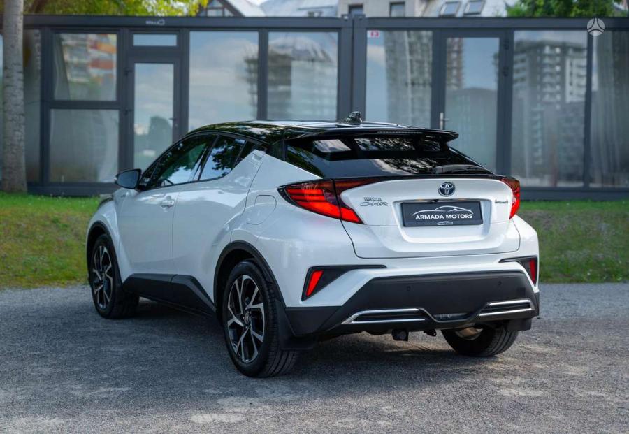 Белый Тойота C-HR 2021 в Вильнюс, объемом двигателя 1.99 л и пробегом 86 тыс. км за 21900 €, фото 14 на AUTOMOTO.COM.LV