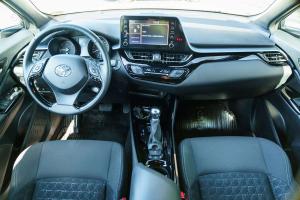 Белый Тойота C-HR 2021 в Вильнюс, объемом двигателя 1.99 л и пробегом 86 тыс. км за 21900 €, фото 25 на AUTOMOTO.COM.LV