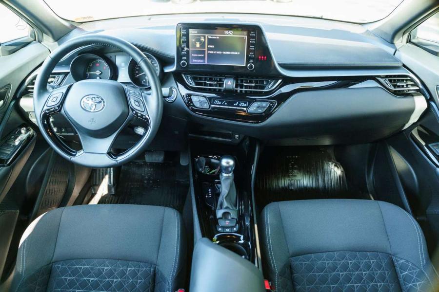 Белый Тойота C-HR 2021 в Вильнюс, объемом двигателя 1.99 л и пробегом 86 тыс. км за 21900 €, фото 25 на AUTOMOTO.COM.LV