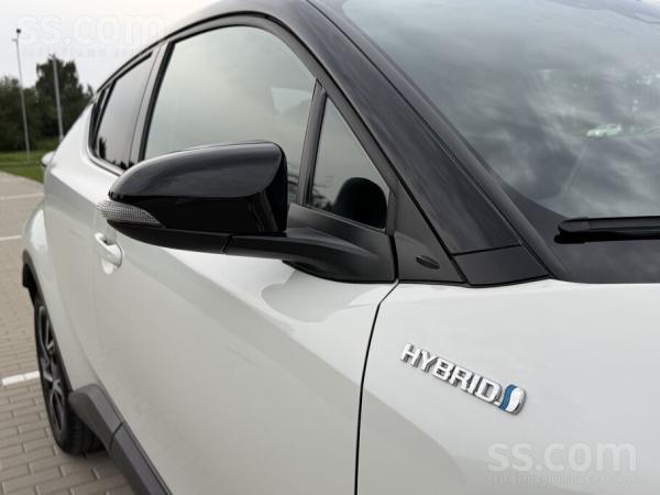 Белый Тойота C-HR 2021 в Рига, объемом двигателя 1.80 л и пробегом 52 тыс. км за 22490 €, фото 10 на AUTOMOTO.COM.LV