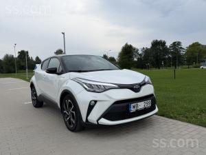 Balts Toyota C-HR 2021 Rīga, ar dzinēja tilpumu 1.80 L un nobraukumu 52 tūkst. km par 22490 €, foto 7 vietnē AUTOMOTO.COM.LV