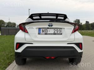Balts Toyota C-HR 2021 Rīga, ar dzinēja tilpumu 1.80 L un nobraukumu 52 tūkst. km par 22490 €, foto 9 vietnē AUTOMOTO.COM.LV